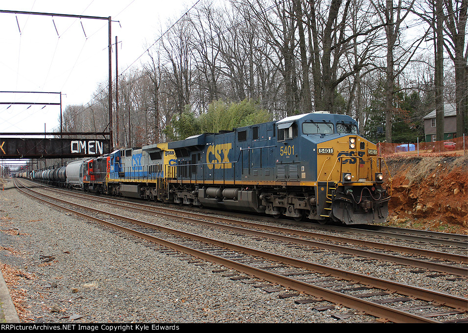 CSX ES40DC #5401 on Q409-21